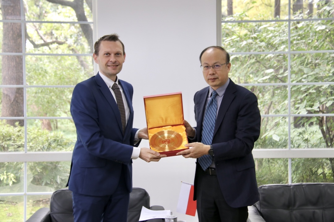 波兰驻沪副总领事访问复旦大学